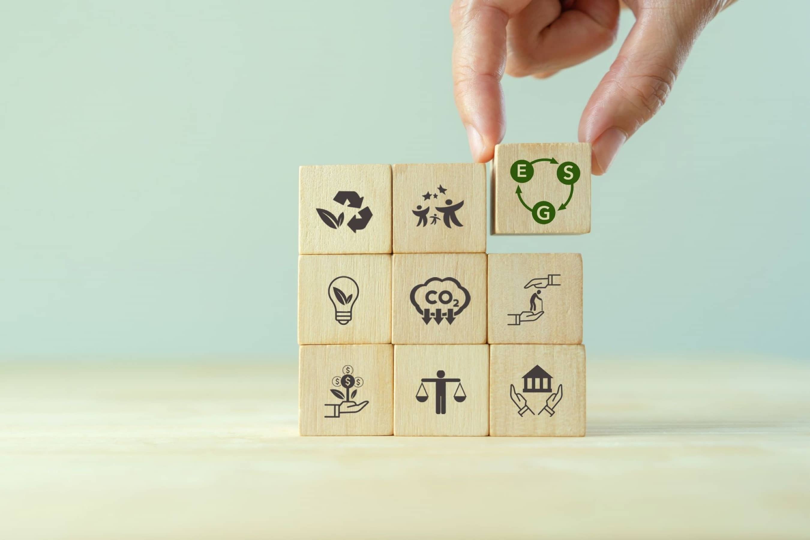 Fundamental Insights - Slightly more ESG advertisers active in North ...